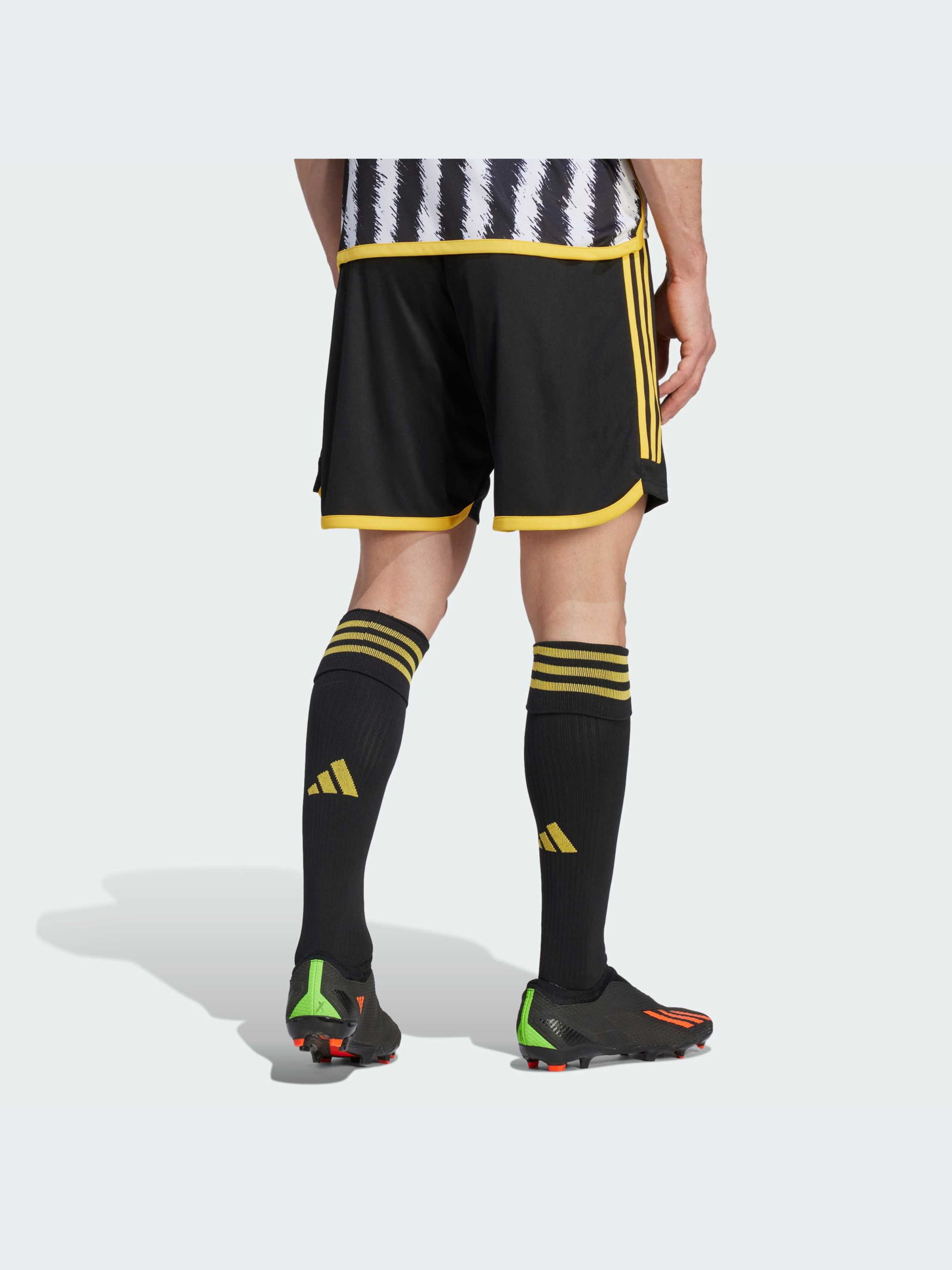 Шорты спортивные adidas HR8254-KZ для мужчин, цвет: Чёрный - купить по ...