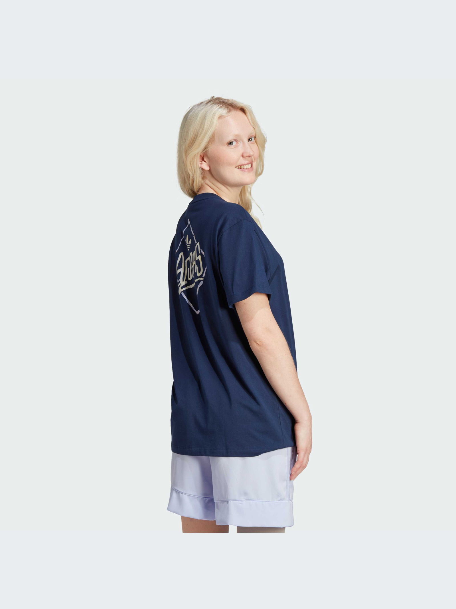 Футболка adidas Graphics IU2488-KZ для женщин, цвет: Синий - купить по ...