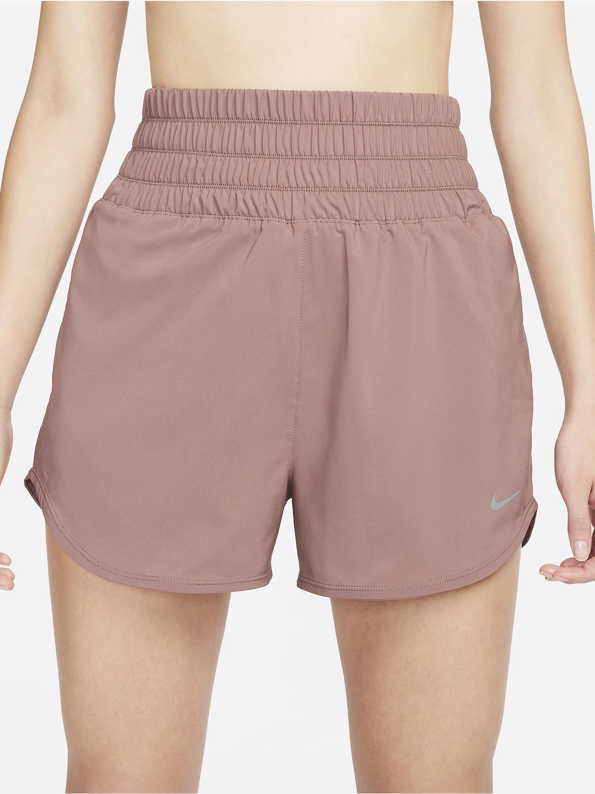 Шорты спортивные NIKE модель DX6642-208 для женщин, цвет: Коричневый ...