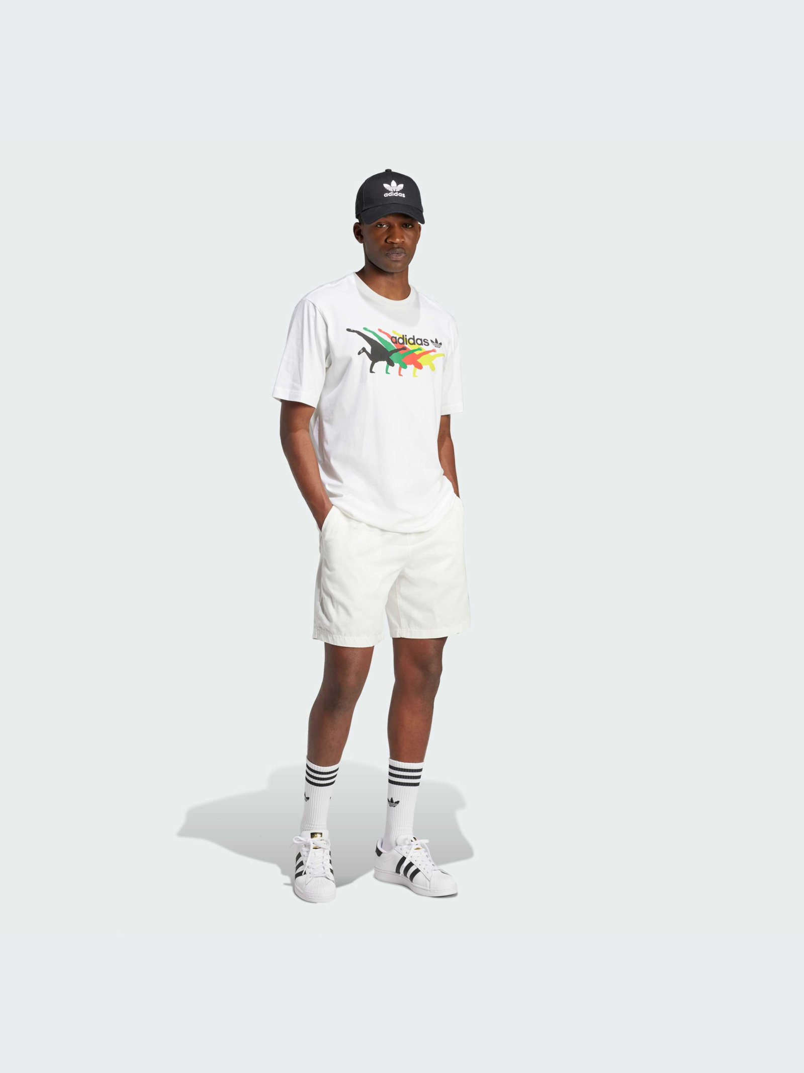 Футболка adidas Graphics IX6718-KZ для мужчин, цвет: Белый - купить по ...