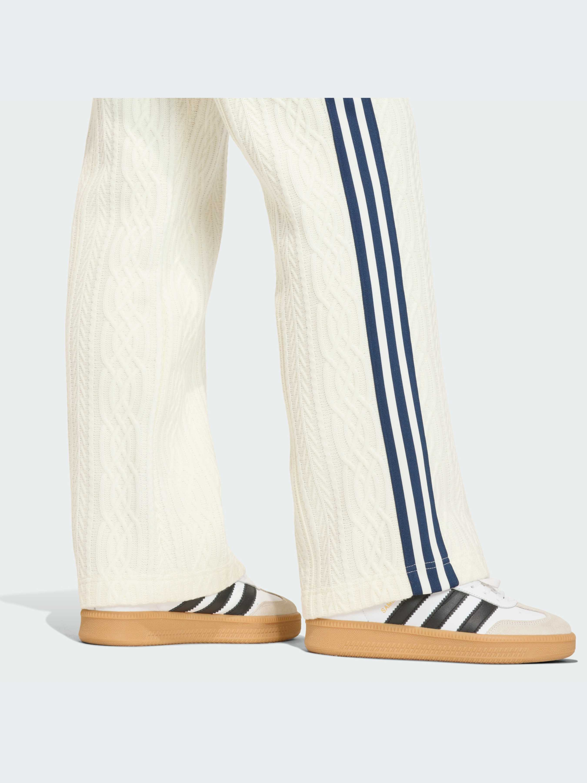Джоггеры Adidas модель KS7801-KZ для женщин, цвет: Белый - купить по ...