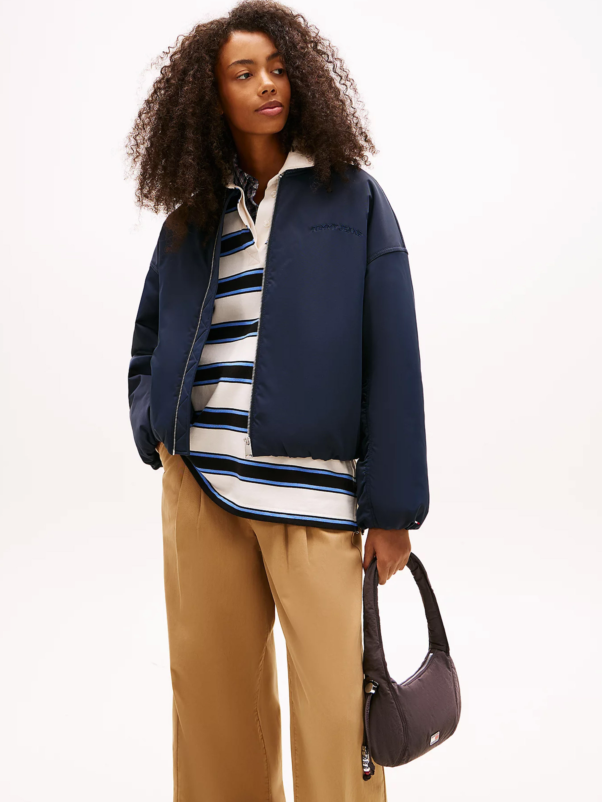 TJW CASUAL SHOULDER BAG модель AW0AW18068-GSZ для женщин, цвет: Чёрный ...